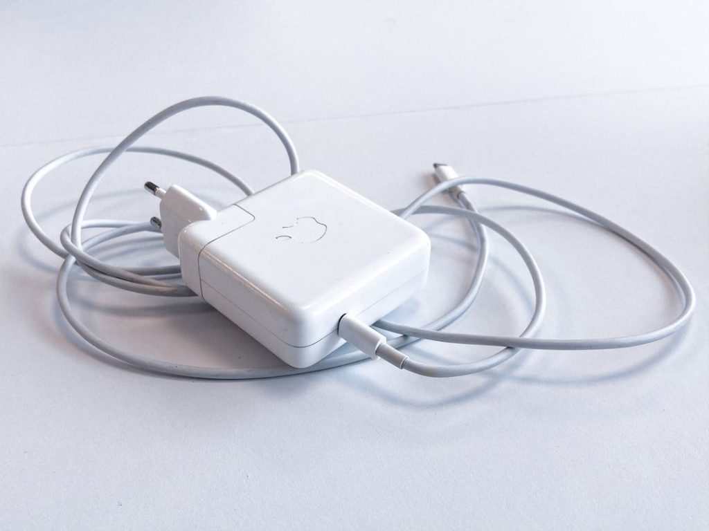 LAPTOP CHARGERS - HENTECH~IT EXPERTS