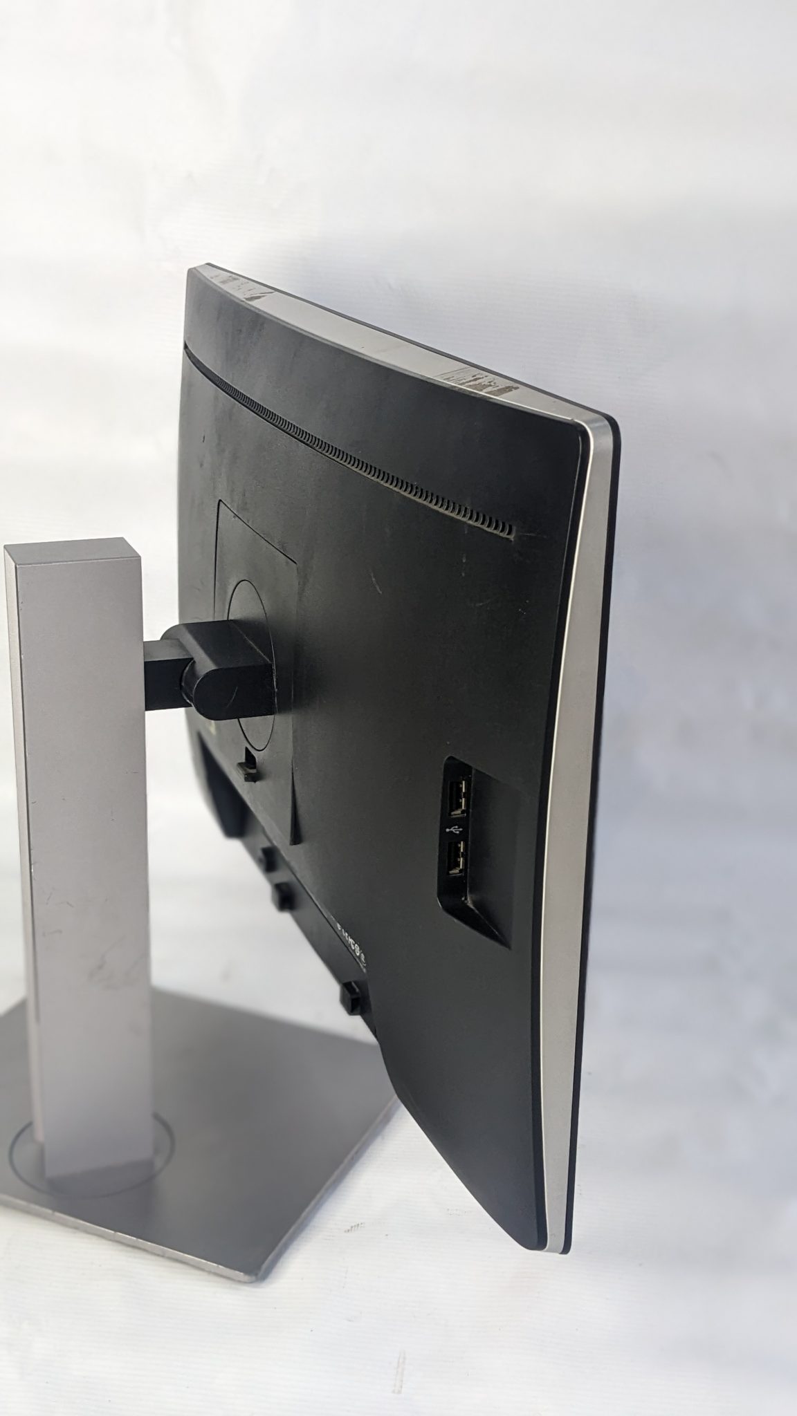 HP E222 MONITOR - HENTECH~IT EXPERTS